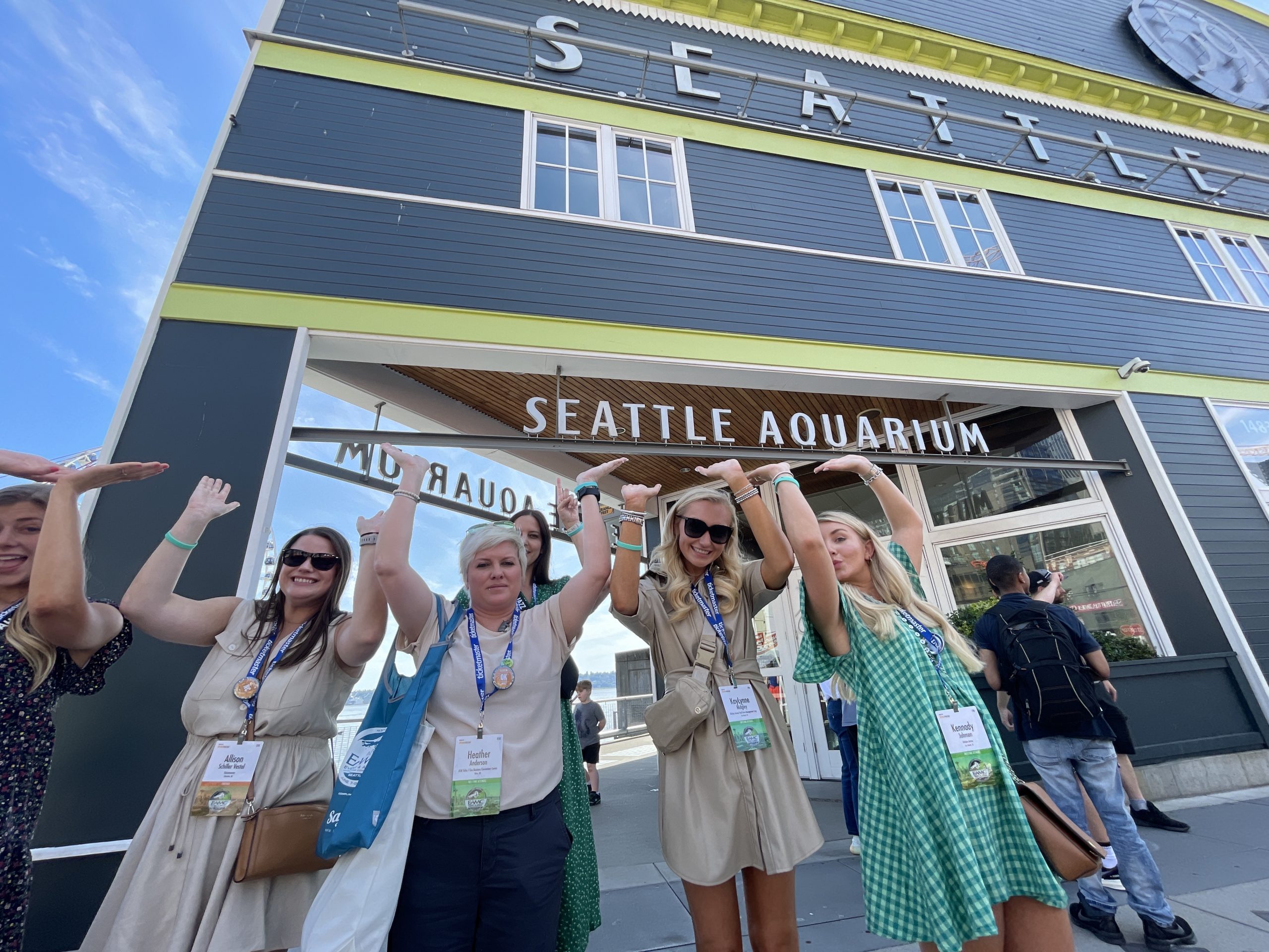 Team Building Activities in Seattle – Social Scavenger