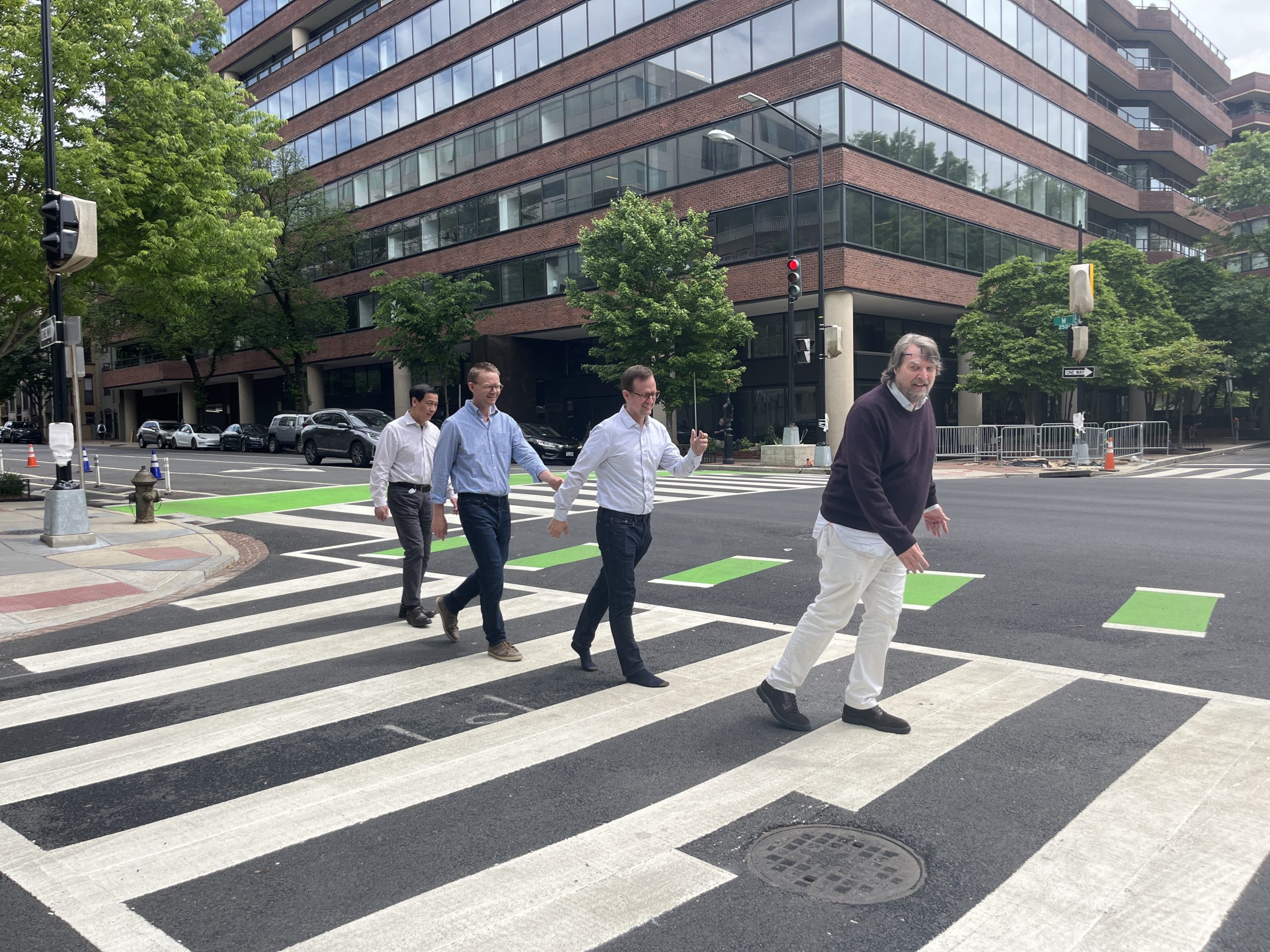 Team Building Activities in Washington DC – Social Scavenger